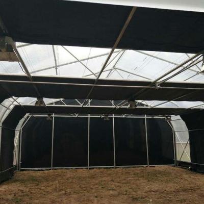 Cina Lunghezza 30-100m Hoop House Serre di privazione di luce per funghi grandi in vendita