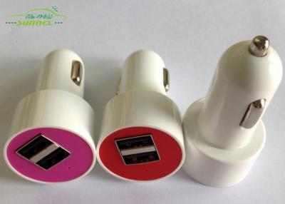 中国 2100MA 多彩な小型二重 USB 車のタバコのライターのアダプター DC 12V - 24V 販売のため