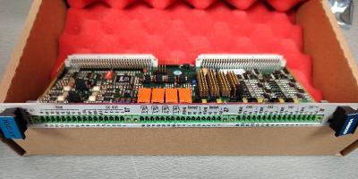 중국 IOC4T 200-560-000-016 I/O 카드 신호 인터페이스 기계 보호 및 기본 상태 모니터링 판매용