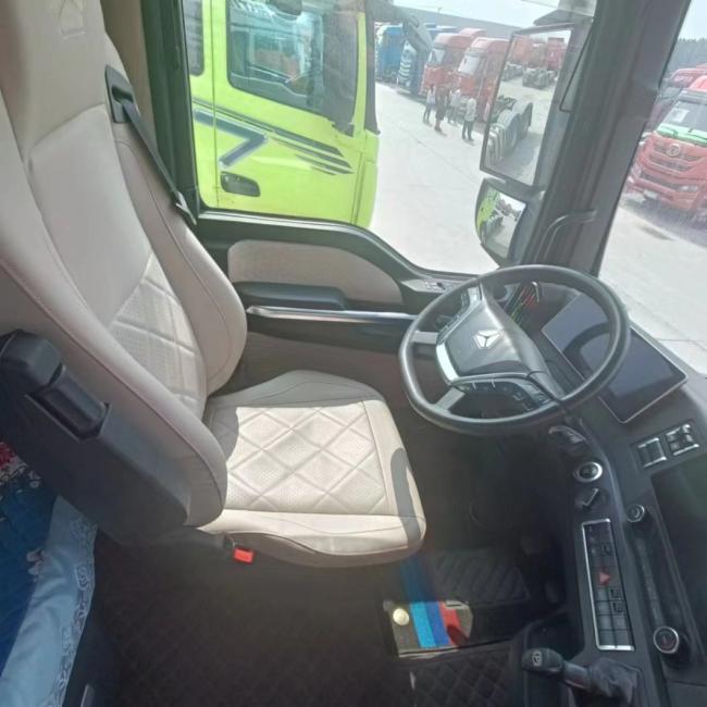 570 C9h Sitrak Heavy Duty Truck for Commercial Use