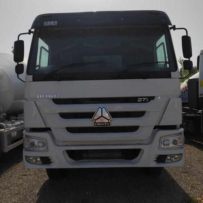 Sinotruck HOWO 6X4 Heavy Duty Transport Truck with 50t Loading Capacity