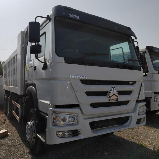 Sinotruck HOWO 6X4 Heavy Duty Transport Truck with 50t Loading Capacity