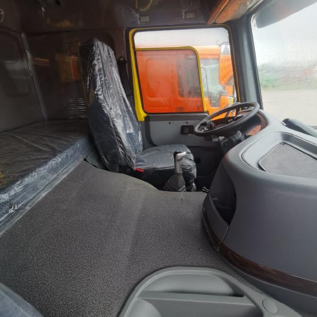 Sinotruck Tipper Truck 6X4 Industrial Transporter for Construction with 30t Loading Capacity