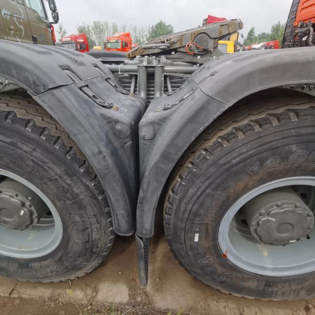 Heavy Duty 6X4 Sinotruck Truck for Efficient Transportation Needs