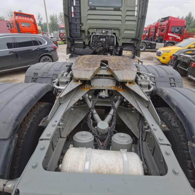 Heavy Duty 6X4 Sinotruck Truck for Efficient Transportation Needs