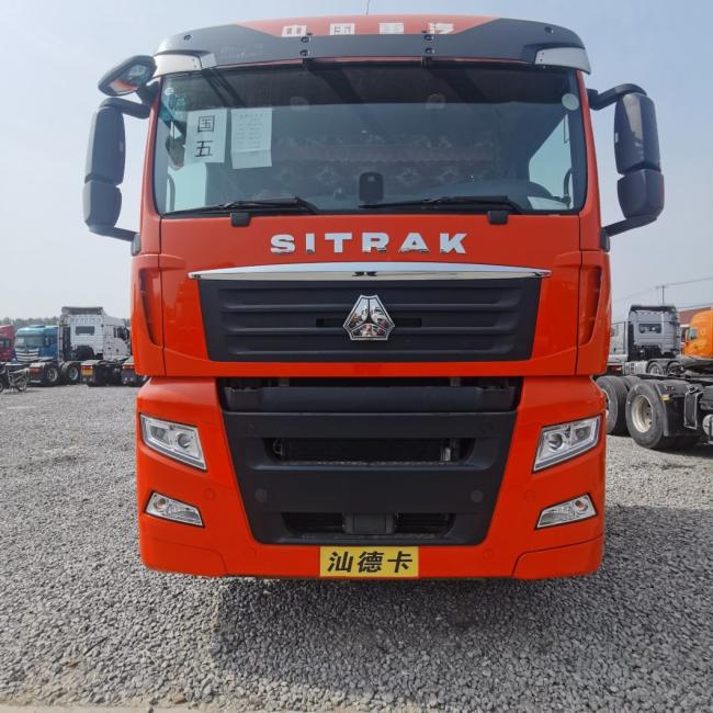 Sinotruck Sales 480HP Heavy Duty Truck for Towing Semi Trailer
