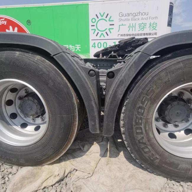 Sinotruck Sales 480HP Heavy Duty Truck for Towing Semi Trailer
