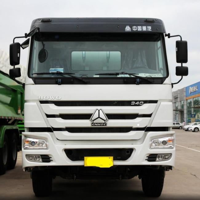 Hydraulic Steering Cement Truck with Sinotruk Chassis for Construction Sites