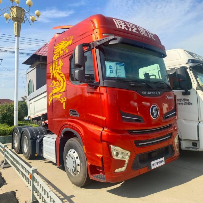 Shaanxi Automobile Delong X6000 Diesel Traction Truck Featuring 600L Fuel Tank