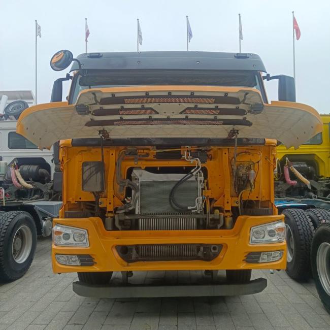 2024 Used Chinese Heavy-Duty HOWO Transport Truck with Superior Driver Comfort Seat