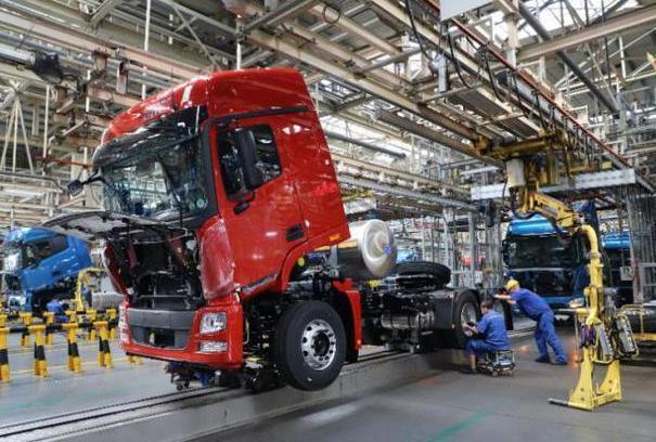 2024 Used Chinese Heavy-Duty HOWO Transport Truck with 400L Fuel Tank Capacity