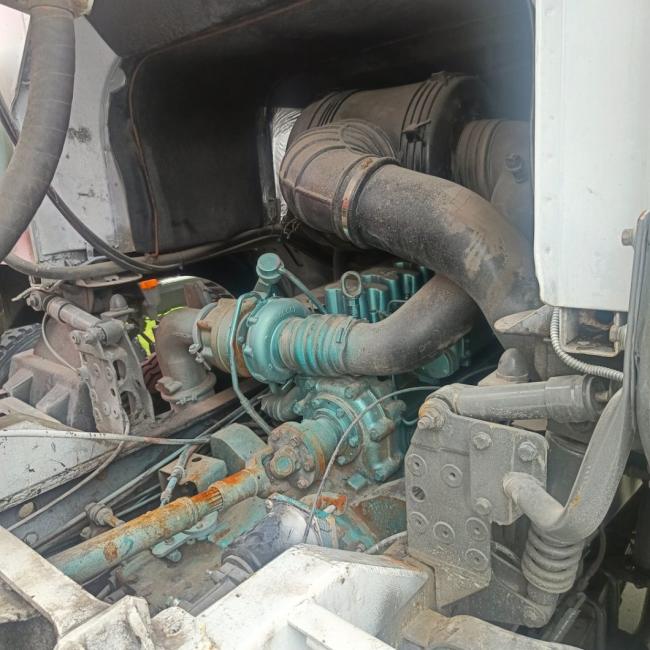 Efficient 12m3 Concrete Mixer Truck with Sinotruk Chassis New Tyres Factory Direct