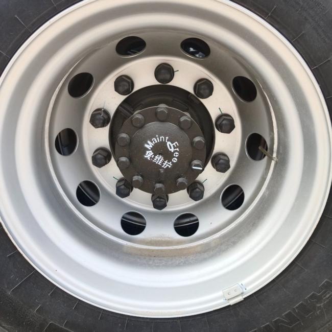 Low Price Sales of Dongfeng Tianlong Gas 6X4 Tract and Selfloadingtruck