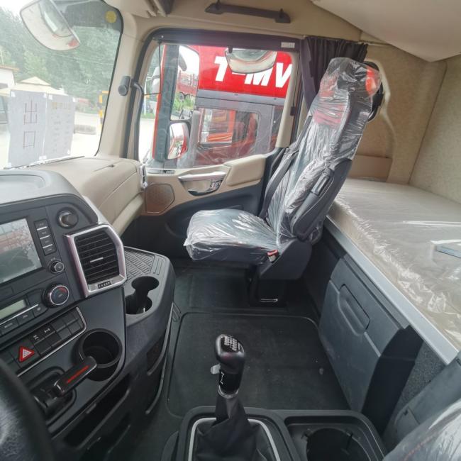 JAC 6X4 Truck Featuring Air Suspension for Comfortable Driving Experience