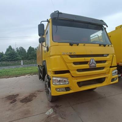 Chine Chariot de décharge de 30 tonnes avec châssis Sinotruk et service après-vente de 6 mois à vendre