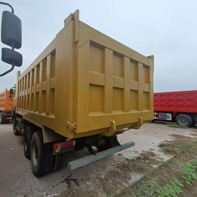 Chine Chariot de décharge de 30 tonnes avec châssis Sinotruk et service après-vente de 6 mois à vendre