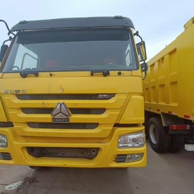 Chine Chariot de décharge de 30 tonnes avec châssis Sinotruk et service après-vente de 6 mois à vendre