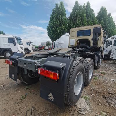 Κίνα 600L δεξαμενή καυσίμου HOWO ελκυστήρας φορτηγό για ρυμούλκηση ISO πιστοποιημένο και ανθεκτικό κινητήρα ντίζελ προς πώληση