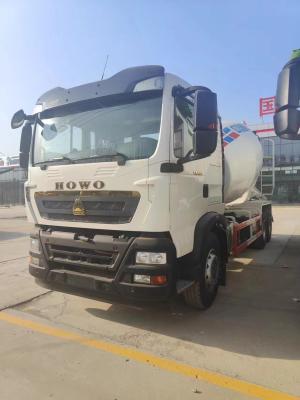 Chine Chassis Sinotruk Servo Direction Hydraulique Mélangeur de béton à 8 cylindres et 400 ch à vendre