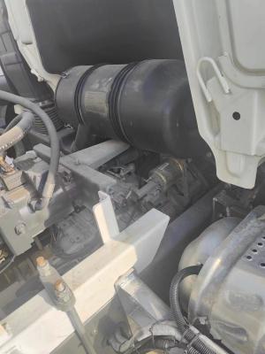 Chine Chassis Sinotruk Servo Direction Hydraulique Mélangeur de béton à 8 cylindres et 400 ch à vendre