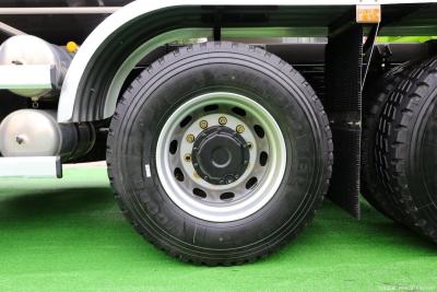 Chine Chassis de camion à béton à Jiefang avec options personnalisées à vendre
