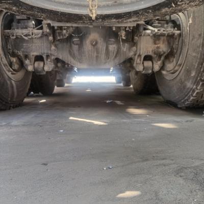 Κίνα Μεταλλικά φορτηγά με σασί Sinotruk και υδραυλικό σύστημα διεύθυνσης Αρχική πληρωμή προς πώληση