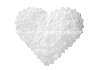 中国 バレンタイン デーの絹のサテンの偽造品のローズの造花の花弁 販売のため
