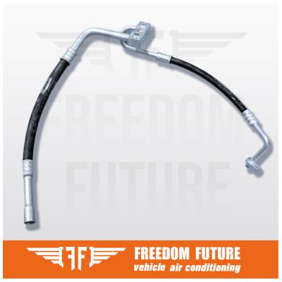 Cina 2S6H19D850AF Ford Fiesta 1.3L Tubo A/C Alta e Bassa Pressione  Adatto 01-08 in vendita
