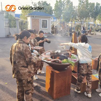 Cina Il BARBECUE di Rusty Color Outdoor griglia il fumatore del carbone con il piatto di cottura del diametro 100cm del giro in vendita