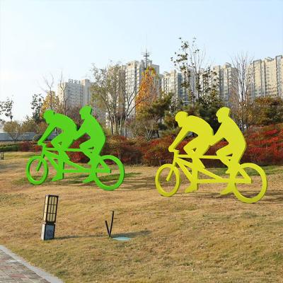 Cina Gli sport astratti della siluetta calcolano la scultura all'aperto Art Ornaments antico del metallo in vendita