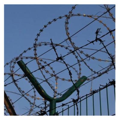 Cina Salita resistente di Powder Coated Corrosion del recinto di filo metallico della lametta da 4 millimetri anti in vendita