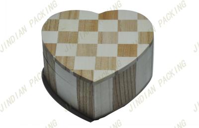 Cina Contenitore di regalo personale di legno solido con la cerniera del metallo, contenitori di gioielli di legno su ordinazione in vendita
