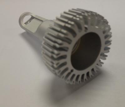 중국 LED 램프 몸을 위한 OEM 높은 정밀도 CNC 기계로 가공 과정 판매용