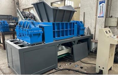 Chine China Powerful solid waste recycle machine/rubber/wood/metal/cloth/straw Shredder supplier good price wholesale à vendre