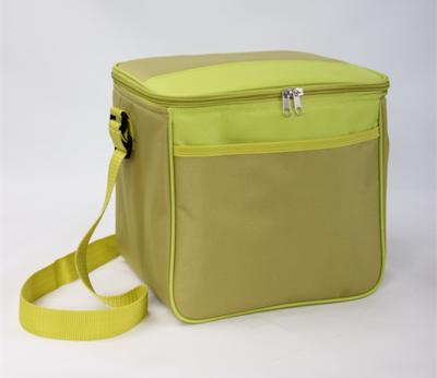 Cina 300D fabric cooler bag polyester cooler bag-HAC13115 in vendita
