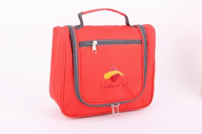 Cina Customized Hanging Toiletry Kit Bag in vendita