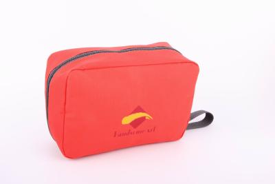 Cina Hot Seller Hanging Toiletry Kit For Travelling in vendita