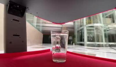 Cina Service Robotics that voice interaction and autonomous walking and accurate navigation for Restaurant and hotel delivery robot in vendita