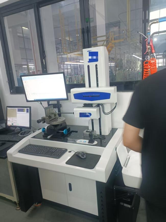 SRT-210G Roughness Contour Profile Analysis Tester front view