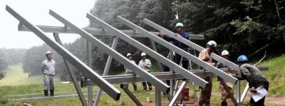 Cina Sistemi solari di tormento del supporto a terra che cosa è sistema del pannello solare Piante di Olar Fuori dalla griglia in vendita