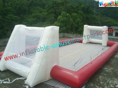Chine jeux gonflables de sports de divertissement de 14m, champ imperméable de cour du football à vendre