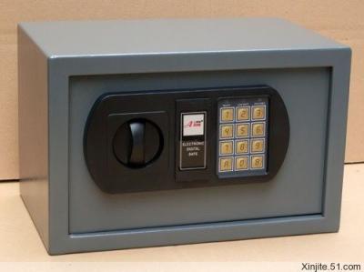 Cina Fabbricazione di cassaforte a porta singola in piastra di acciaio con serratura elettronica in vendita
