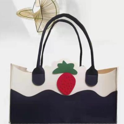 中国 Wholesale Multi Pocket Daily Life Foldable Waterproof Diaper Bag Toy Storage Bag Waterproof Felt Cosmetic Bag 販売のため