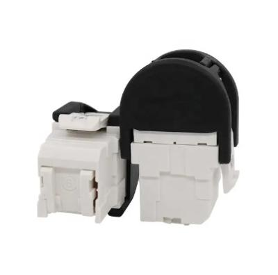 Chine RJ45 3M Type UTP CAT6 Keystone Jack non blindé à 180 degrés avec plaque dorée à vendre