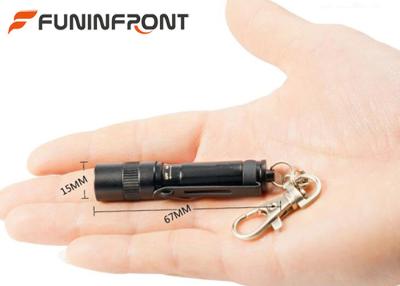 Cina Mini LED torcia elettrica del CREE XPE R3 Keychain facendo uso del modo leggero della batteria 1 del AAA in vendita