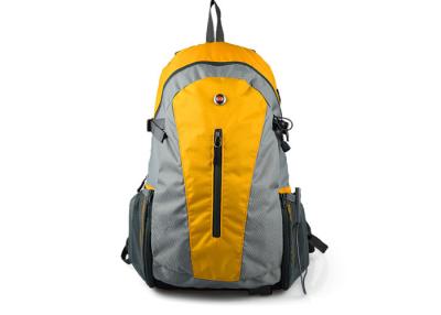Cina Borsa impermeabile dell'altoparlante di Bluetooth con la borsa gialla all'aperto e scura con l'altoparlante QH-01 in vendita