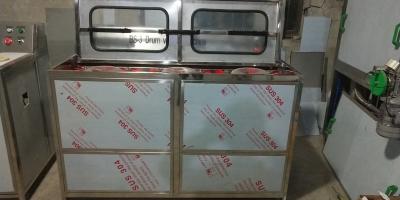 Chine Laveuse à bouteilles de 100 BPH de 5 gallons Laveuse à fûts de 20 L pour fermes à vendre