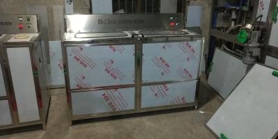 Chine Laveuse à bouteilles de 100 BPH de 5 gallons Laveuse à fûts de 20 L pour fermes à vendre