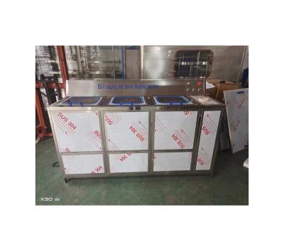 Chine Laveuse à bouteilles de 100 BPH de 5 gallons Laveuse à fûts de 20 L pour fermes à vendre