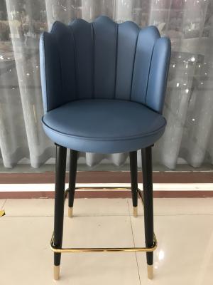 Cina Sgabelli da bar di cuoio della scrofa giovane del tubo 48cm 108cm del ferro dell'unità di elaborazione in vendita